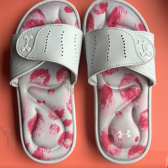 Under Armour | Shoes | Little Girl Under Armour Padded Slides | Poshmark